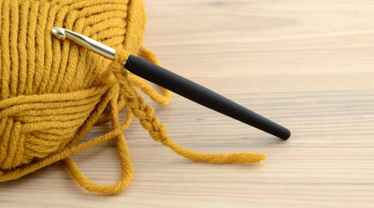 High Top Striped Slippers - New Version - Crochet and Knitting